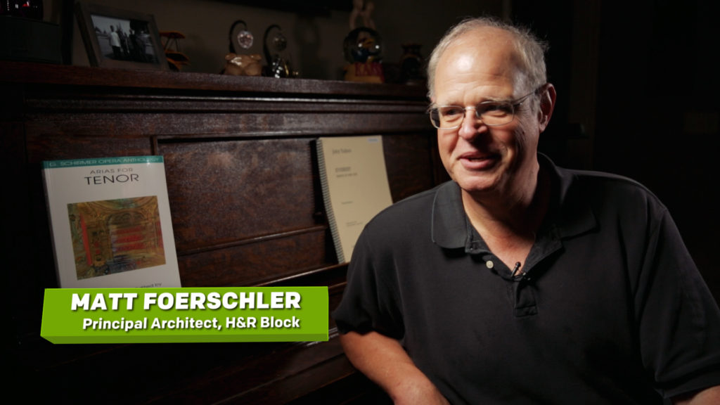 Entertainer doesn’t break a leg on stage, but splits open his chin ...